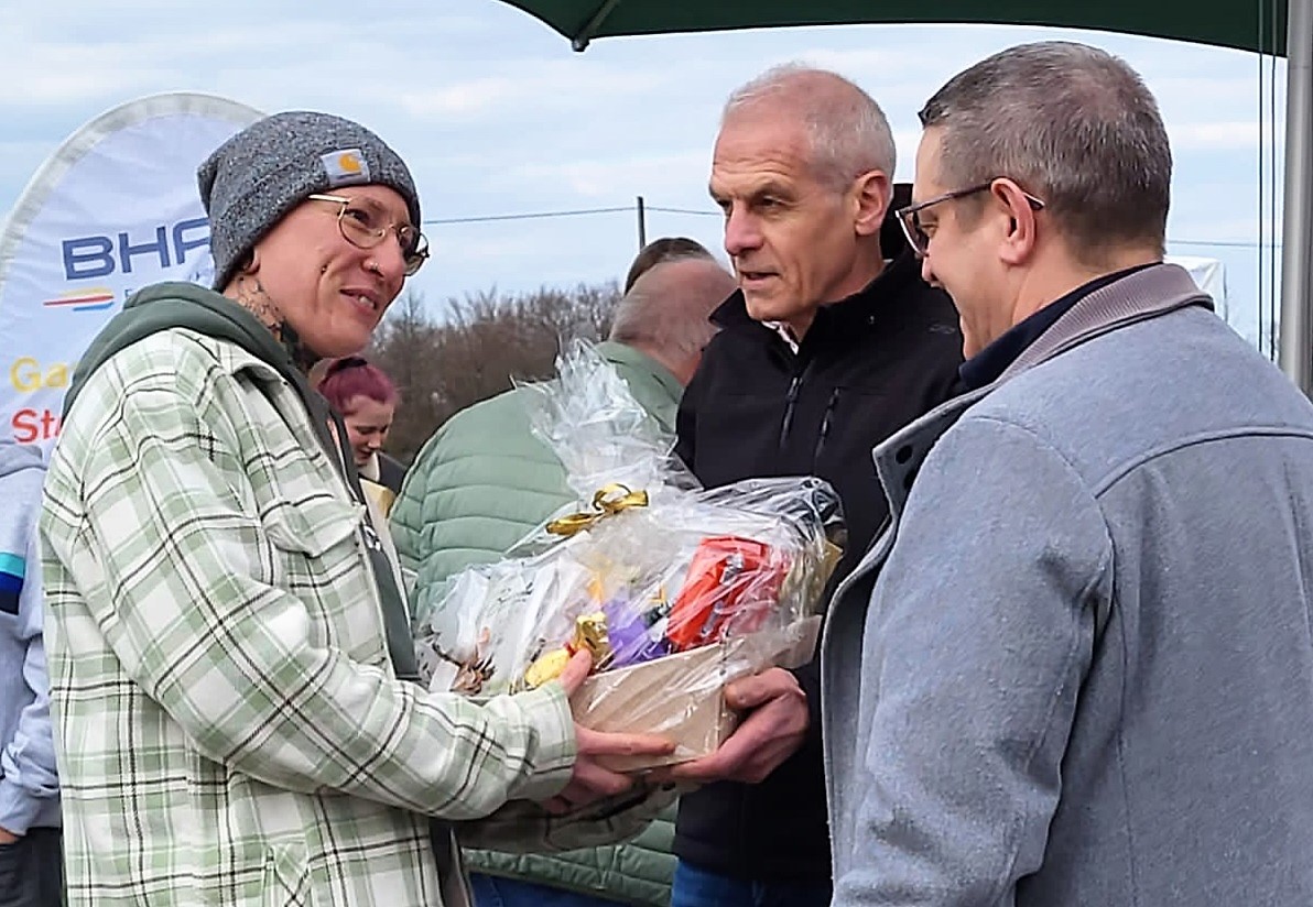 Teilnehmerrekord beim 35. Ostereier-Weitwurf-Wettbewerb in Horhausen ...